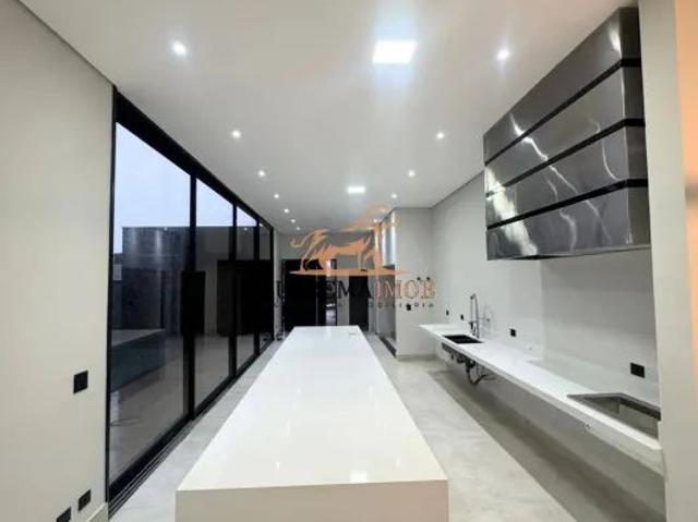Casa de Condomínio com 3 Quartos para venda ou aluguel, 370m² Vila Martins