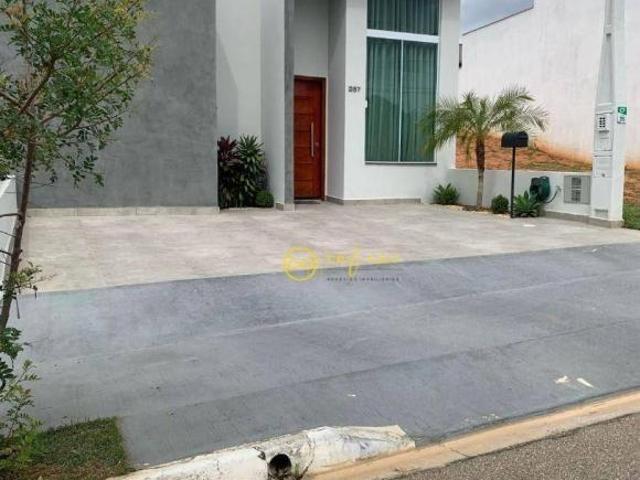 Casa de Condomínio com 3 Quartos sendo 1 Suíte à venda, 93 m² por R$ 650.000 Condomínio Horto Flor
