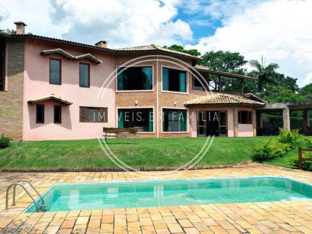 Casa de condomínio com 412 m², 4 quartos sendo 4 suítes à venda no bairro Do Carmo em São Roque
