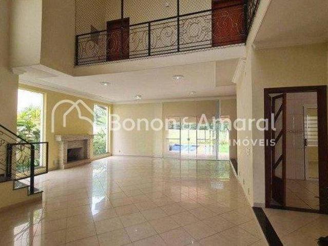 Casa de Condomínio com 414 m² e 4 Quartos