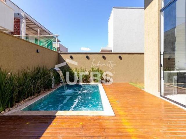Casa de condomínio com 420m² de área total e 212m² de área construída