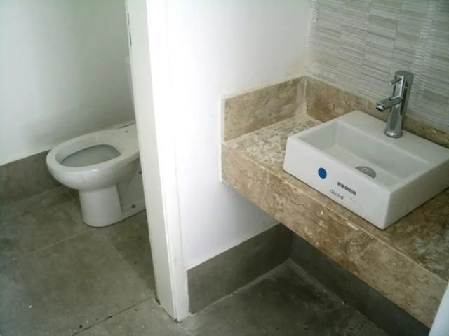Casa de Condomínio com 4 dormitorios em Camburi