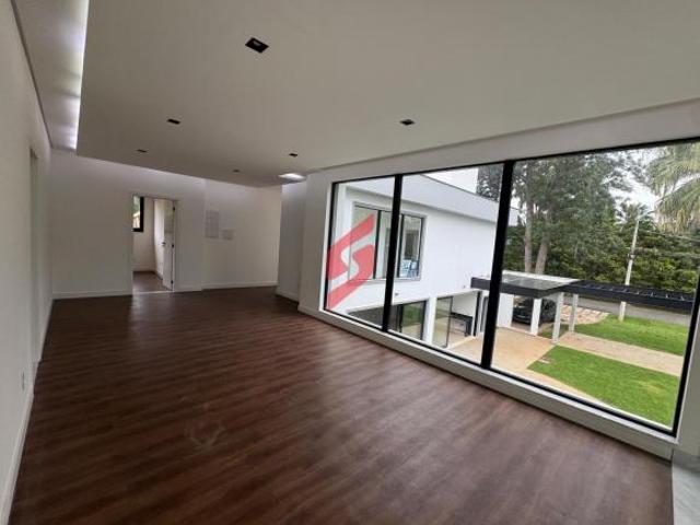 Casa de Condomínio com 4 Suítes Araçoiaba da Serra, SP