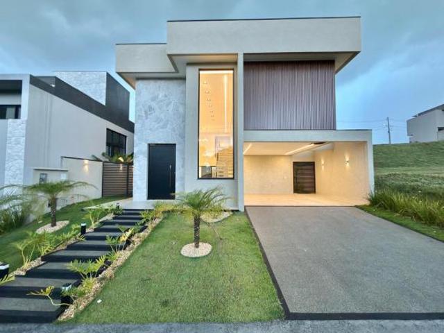 Casa de Condomínio com 4 Suítes e 5 banheiros à Venda, 255 m² no Jardins Capri em Senador Canedo/GO