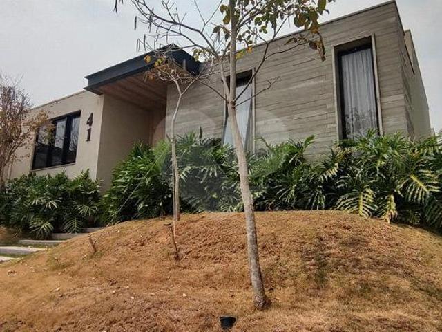 Casa de Condomínio com 4 suítes para Alugar, 350 m² por R$ 20.000/Mês