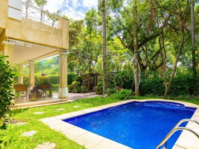 Casa de condomínio com 4 suítes próximo ao colégio Waldorf no Alto da Boa Vista
