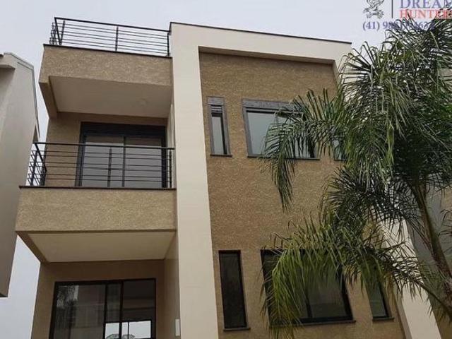 Casa de Condomínio com 4 Quartos, 5 banheiros, Bairro Campo Comprido