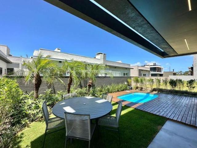 Casa de condomínio com 4 quartos, 200m², à venda em Xangri Lá, Centro