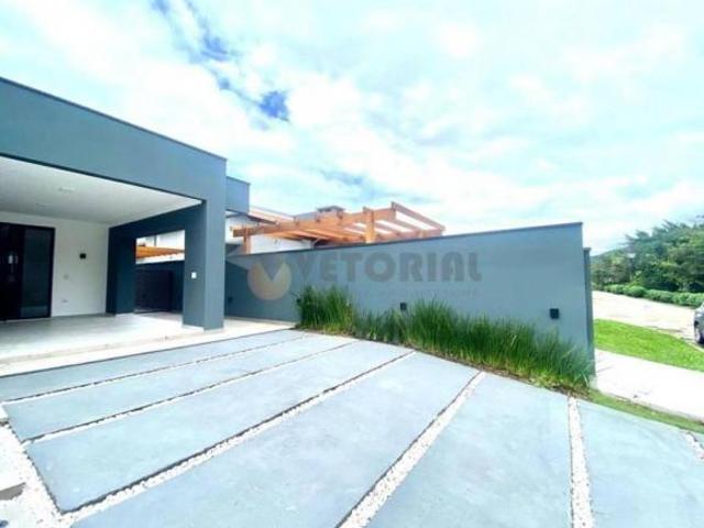 Casa de condomínio com 4 quartos, 220m², à venda em Caraguatatuba, Mar Verde