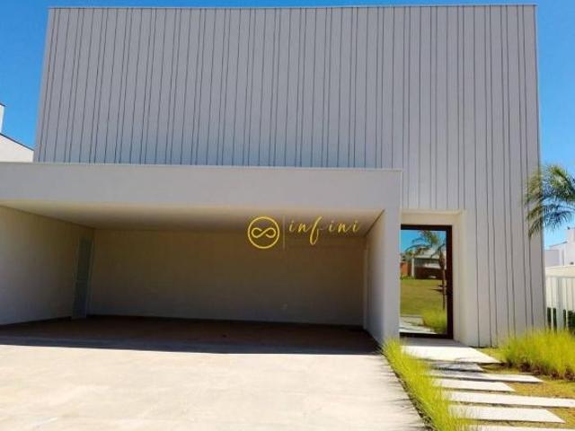 Casa de Condomínio com 4 Quartos, todos Suítes à venda, 358 m² por R$ 3.800.000 Condomínio Residen