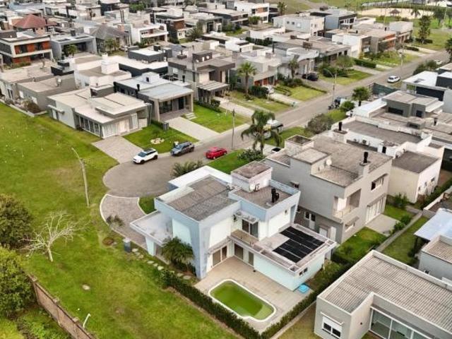 Casa de Condomínio com 4 quartos à venda em Capão Da Canoa, no bairro Zona Nova