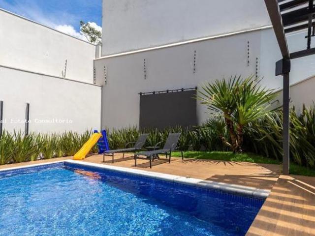 Casa de Condomínio com 4 quartos à venda em São Paulo, no bairro Jardim Petrópolis