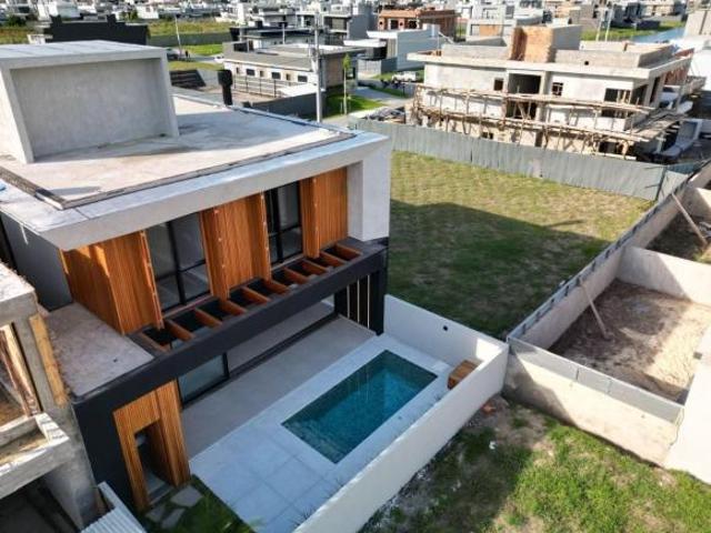 Casa de Condomínio com 4 quartos à venda em Xangri Lá, no bairro Xangri Lá