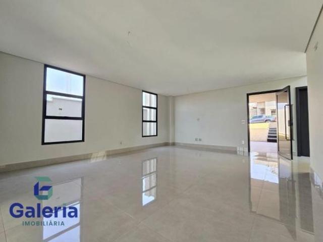 Casa de condomínio com 4 quartos à venda, 274 m² Vila do Golf