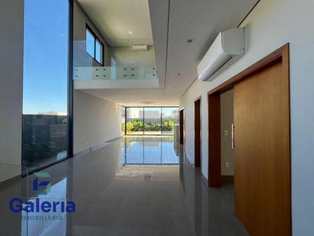 Casa de condomínio com 4 quartos à venda, 310m² Vila do Golf