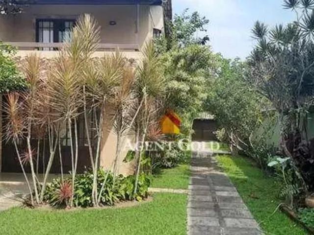 Casa de Condomínio com 4 Quartos e 1 banheiro à Venda, 340 m² por R$ 1.900.000