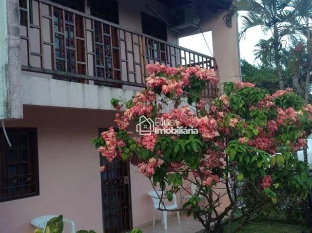 Casa de Condomínio com 4 Quartos e 2 banheiros à Venda, 110 m² por R$ 299.000