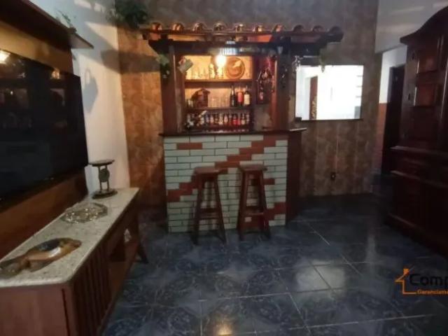 Casa de Condomínio com 4 Quartos e 2 banheiros à Venda, 243 m² por R$ 380.000