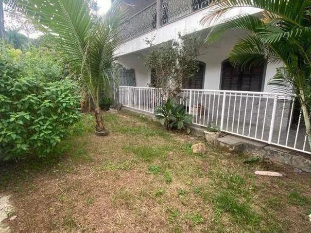 Casa de Condomínio com 4 Quartos e 2 banheiros à Venda, 426 m² por R$ 370.000