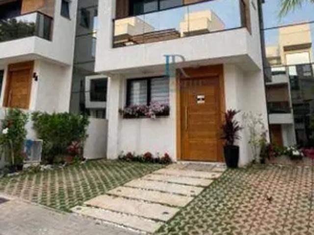 Casa de Condomínio com 4 Quartos e 3 banheiros à Venda, 146 m² por R$ 1.280.000