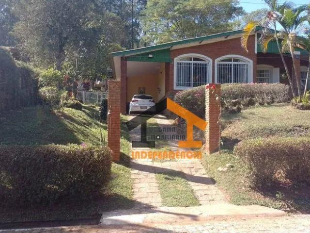 Casa de Condomínio com 4 Quartos e 3 banheiros à Venda, 1500 m² por R$ 905.000