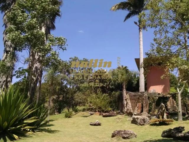 Casa de Condomínio com 4 Quartos e 3 banheiros à Venda, 300 m² por R$ 740.000