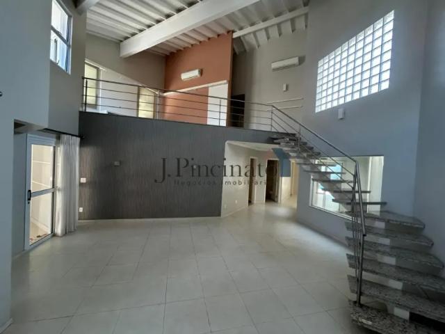 Casa de Condomínio com 4 Quartos e 4 banheiros à Venda, 274 m² por R$ 1.980.000