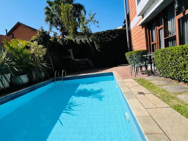 Casa de Condomínio com 4 Quartos e 4 banheiros à Venda, 314 m² por R$ 3.950.000