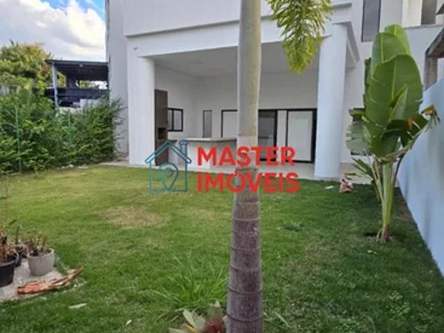 Casa de Condomínio com 4 Quartos e 4 banheiros à Venda, 360 m² por R$ 3.000.000