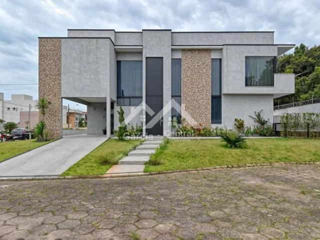 Casa de Condomínio com 4 Quartos e 5 banheiros à Venda, 196 m² por R$ 2.000.000