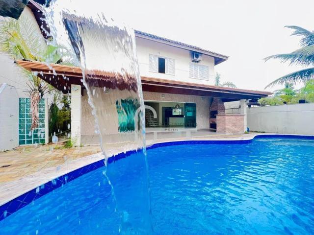 Casa de Condomínio com 4 Quartos e 5 banheiros à Venda, 209 m² por R$ 1.200.000