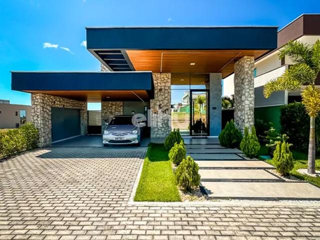 Casa de Condomínio com 4 Quartos e 5 banheiros à Venda, 210 m² por R$ 1.790.000