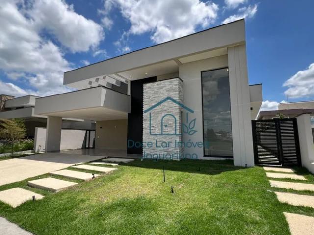 Casa de Condomínio com 4 Quartos e 5 banheiros à Venda, 242 m² por R$ 2.150.000