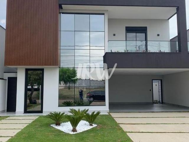 Casa de Condomínio com 4 Quartos e 5 banheiros à Venda, 255 m² por R$ 1.970.000