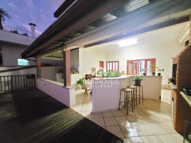 Casa de Condomínio com 4 Quartos e 5 banheiros à Venda, 250 m² por R$ 1.100.000