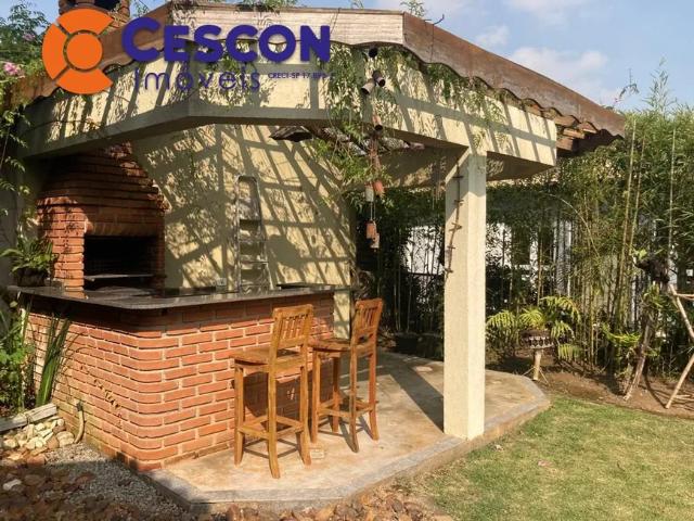 Casa de Condomínio com 4 Quartos e 5 banheiros à Venda, 298 m² por R$ 2.380.000