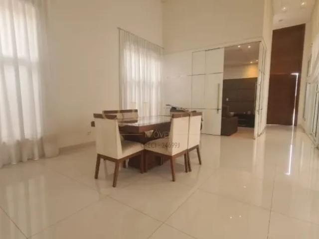 Casa de Condomínio com 4 Quartos e 5 banheiros à Venda, 300 m² por R$ 3.300.000