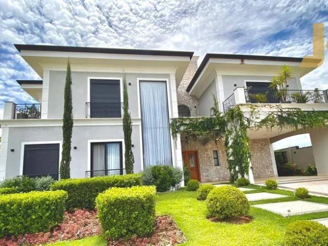 Casa de Condomínio com 4 Quartos e 5 banheiros à Venda, 329 m² por R$ 3.000.000