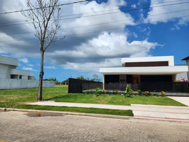 Casa de Condomínio com 4 Quartos e 5 banheiros à Venda, 470 m² por R$ 1.950.000