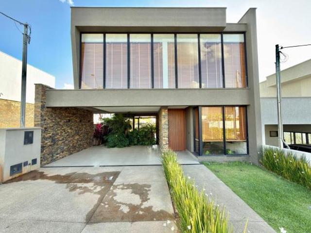 Casa de Condomínio com 4 Quartos e 5 banheiros à Venda no Jardins Capri em Senador Canedo/GO