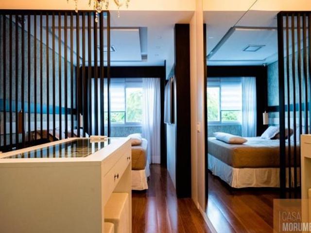 Casa de Condomínio com 4 Quartos e 5 banheiros 4 vagas à Venda, 397 m² por R$ 2.790.000 Alphaville
