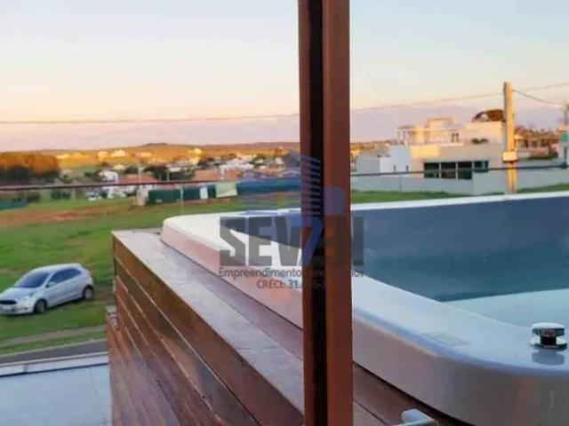Casa de Condomínio com 4 Quartos e 6 banheiros à Venda, 200 m² por R$ 1.300.000