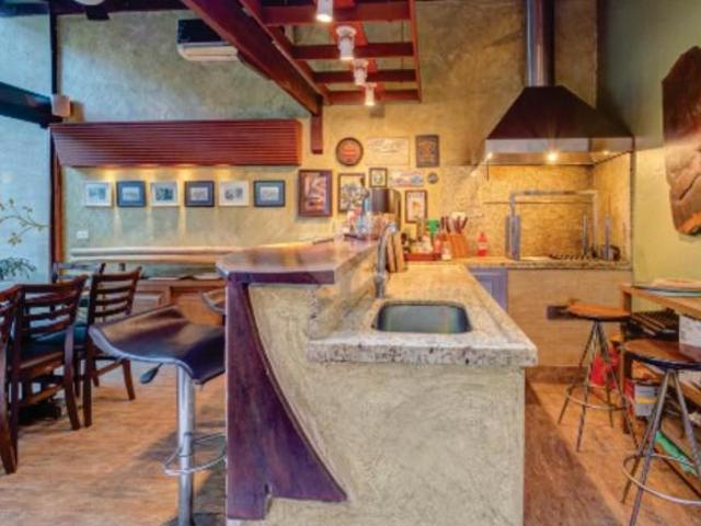 Casa de Condomínio com 4 Quartos e 6 banheiros à Venda, 356 m² por R$ 3.600.000