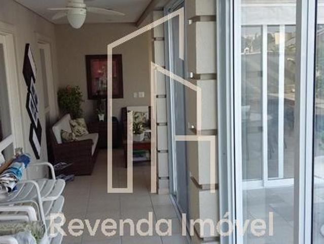 Casa de Condomínio com 4 Quartos e 7 banheiros à Venda, 525 m² por R$ 3.000.000,00