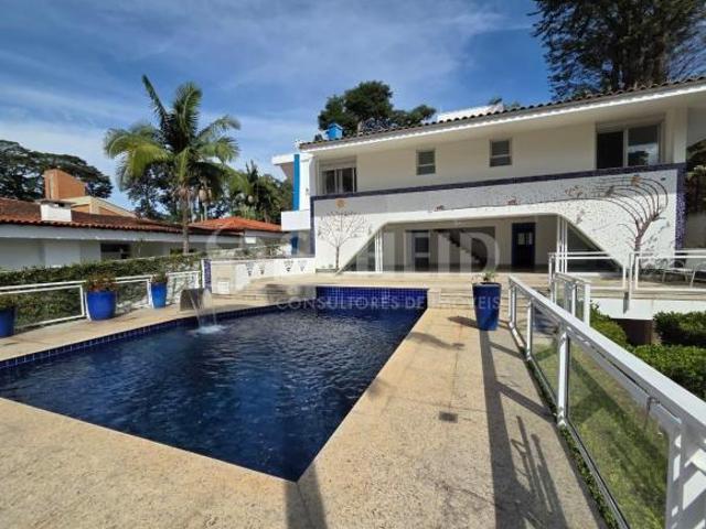 Casa de Condomínio com 4 Quartos e 8 banheiros para Alugar, 600 m² por R$ 26.000/Mês