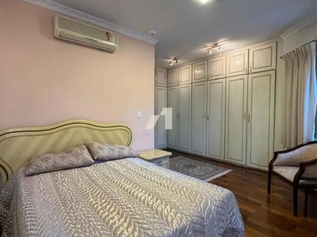 Casa de Condomínio com 4 Quartos para alugar, 400m² Alphaville