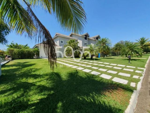 Casa de Condomínio com 4 Quartos para alugar, 400m² Parque Village Castelo
