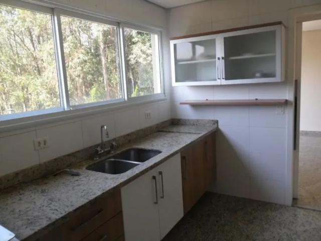 Casa de Condomínio com 4 Quartos para alugar, 400m² Roseira
