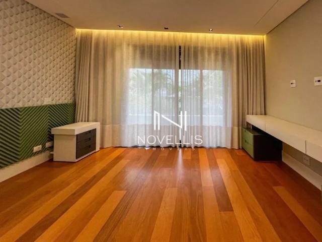 Casa de Condomínio com 4 Quartos para alugar, 440m² Jardim do Golfe