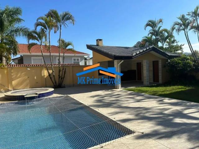 Casa de Condomínio com 4 Quartos para alugar, 460m² Tamboré